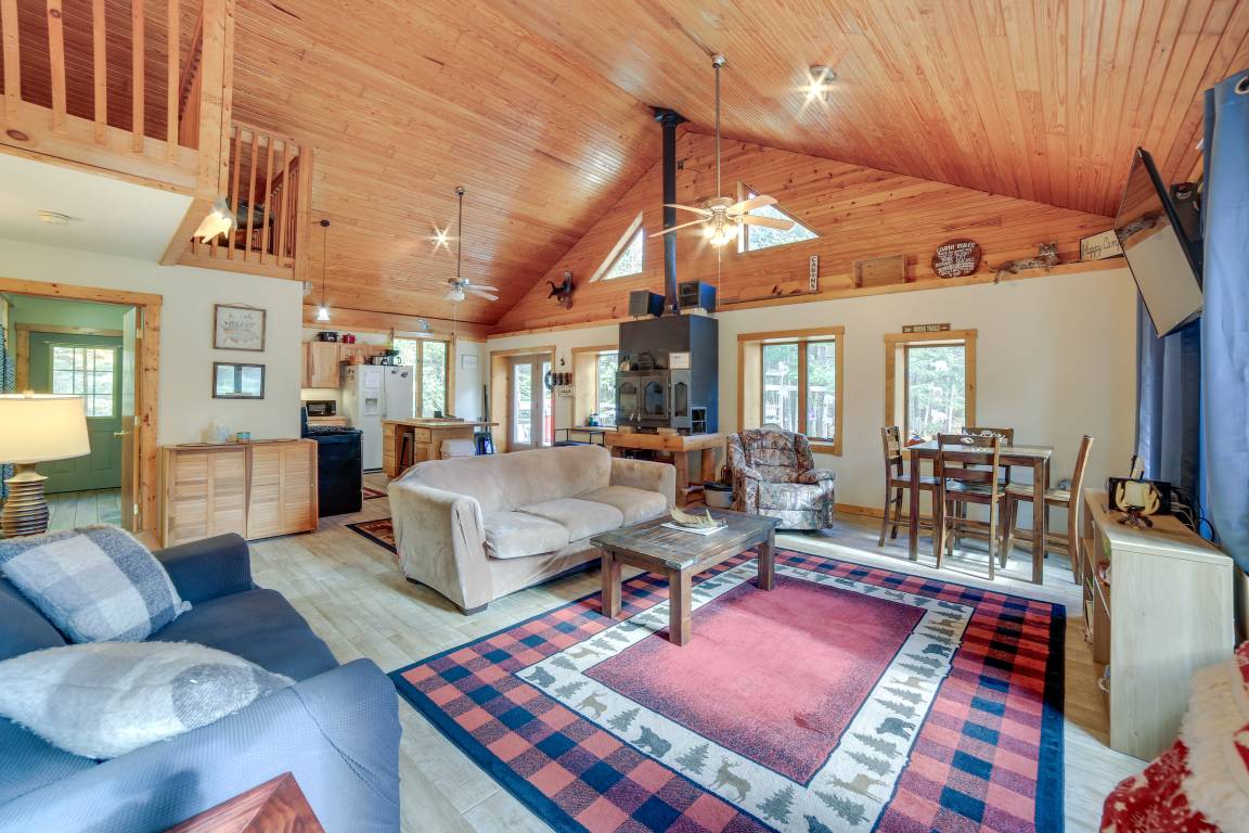 111 M² コテージ ∙ 寝室: 3 ∙ ゲスト7 人 - ミシガン州