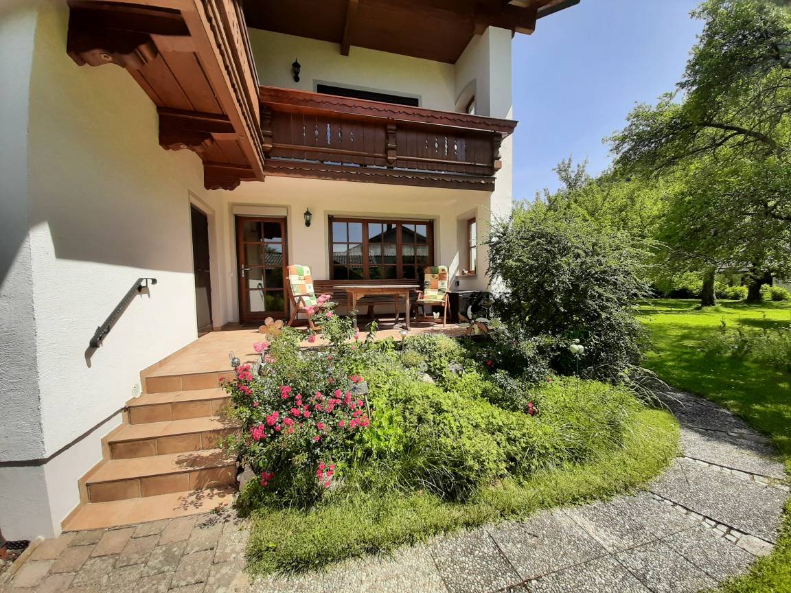 65 M² Ferienwohnung ∙ 2 Gäste - Marquartstein
