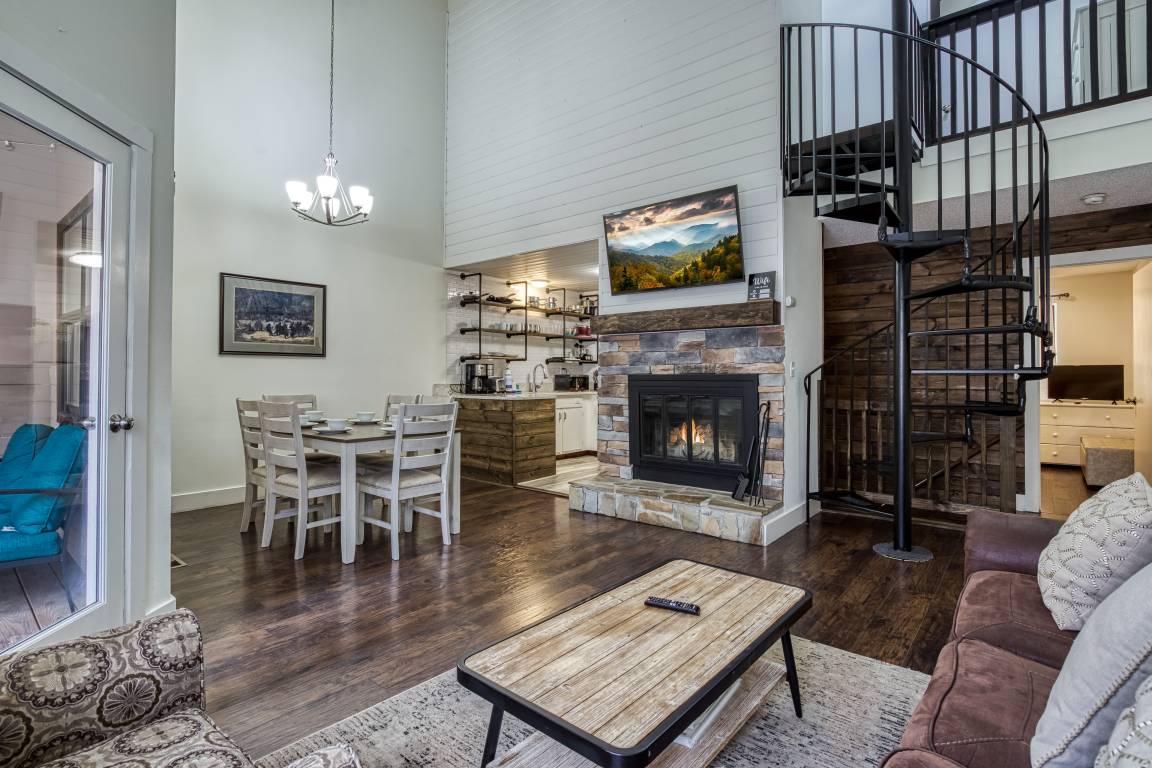 125 M² Apartment ∙ 3 Bedrooms ∙ 8 Guests - Gatlinburg, TN