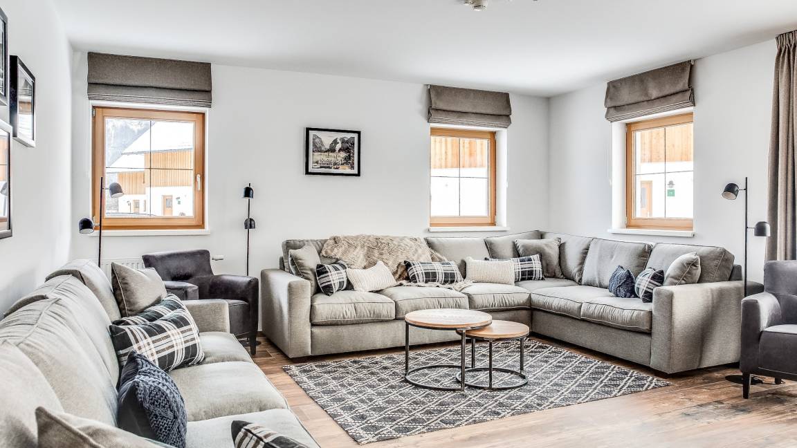 260 M² Chalet ∙ 8 Bedrooms ∙ 16 Guests - Obertraun