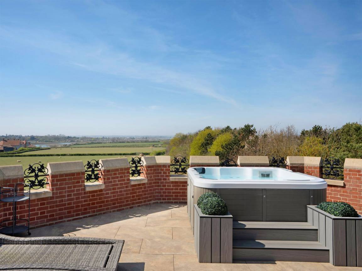 Cottage ∙ 2 Bedrooms ∙ 4 Guests - Clacton-on-Sea