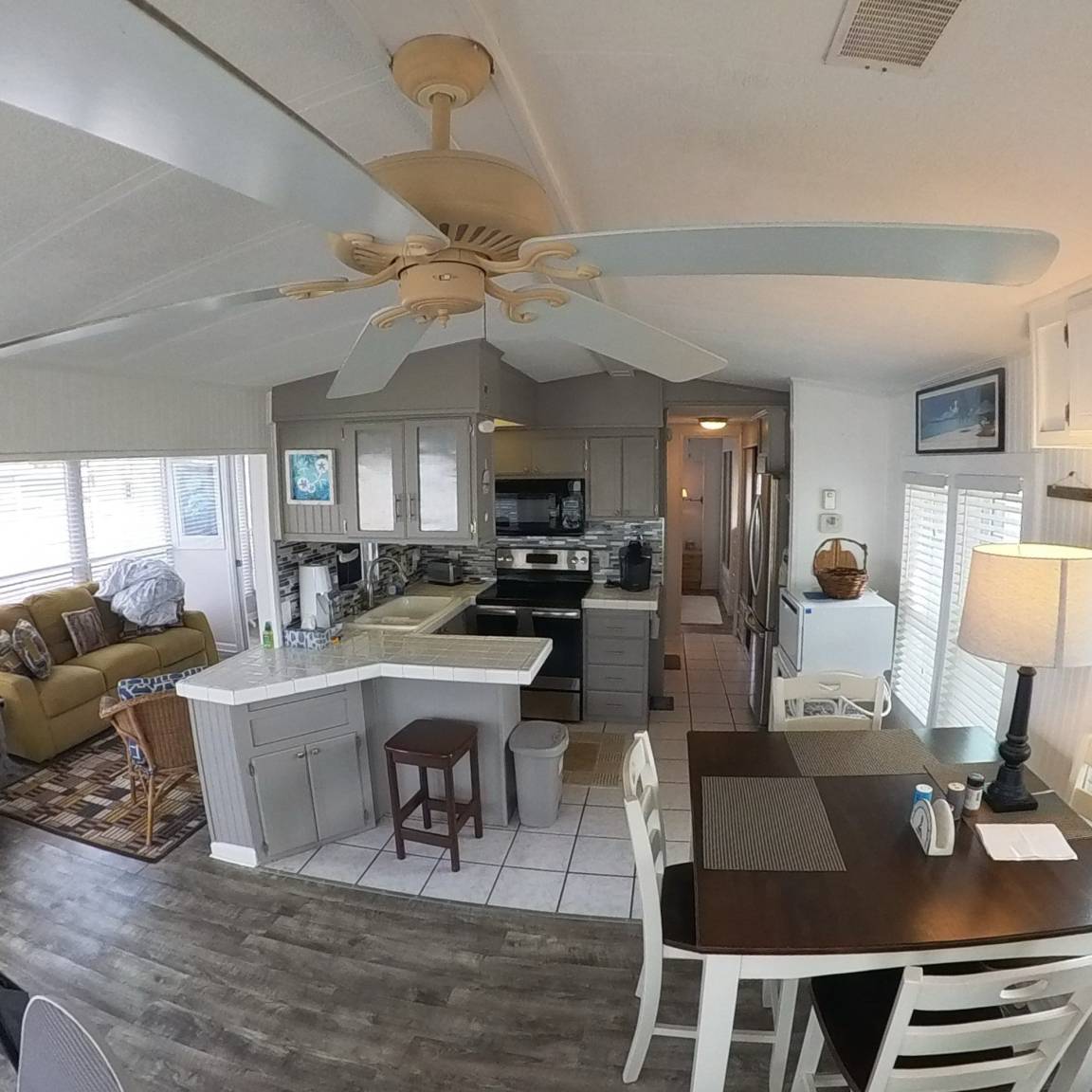 Caravan ∙ 2 Bedrooms ∙ 4 Guests - Florida