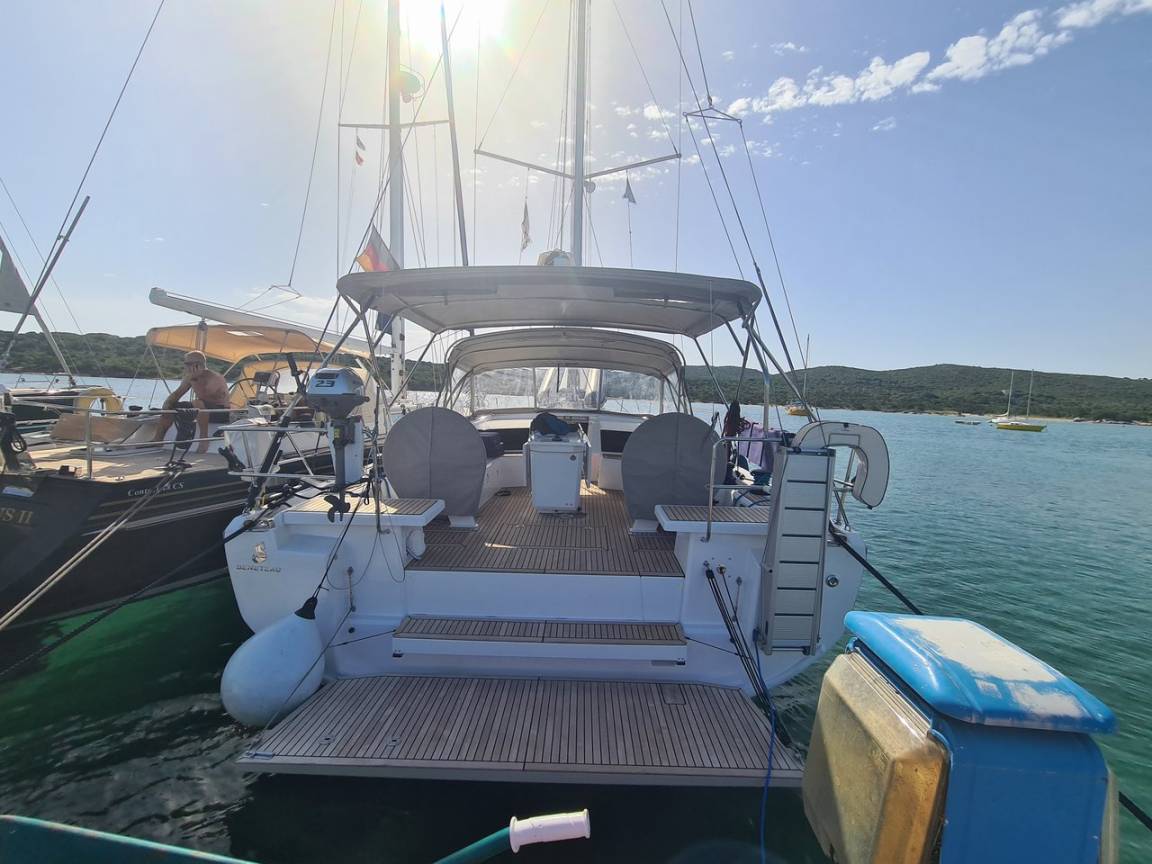 15 M² Casa Flotante ∙ 2 Habitaciones ∙ 4 Huéspedes - Golfo Aranci