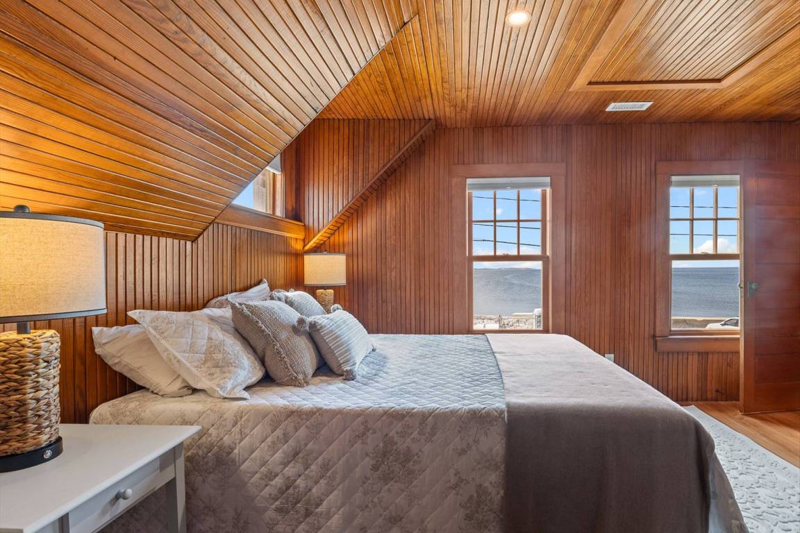 139 M² House ∙ 3 Bedrooms ∙ 8 Guests - Scituate, MA