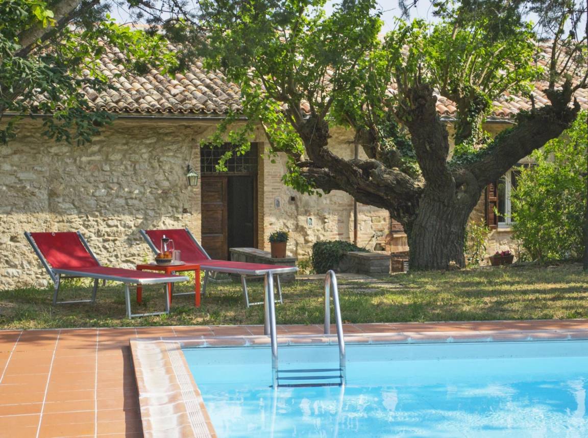350 M² House ∙ 7 Bedrooms ∙ 16 Guests - Marche