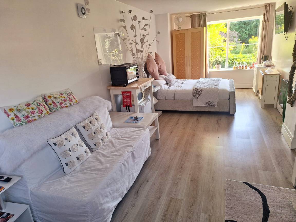 30 M² Studio ∙ 1 Slaapkamer ∙ 4 Gasten - Lyme Regis