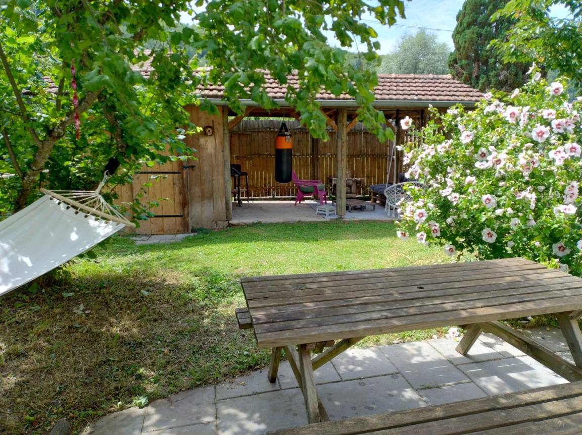 57 M² Gîte ∙ 2 Chambres ∙ 6 Personnes - Pont-de-Roide