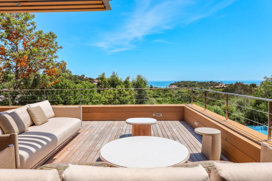 500 M² Villa ∙ 6 Chambres ∙ 14 Personnes - Plage de Palombaggia