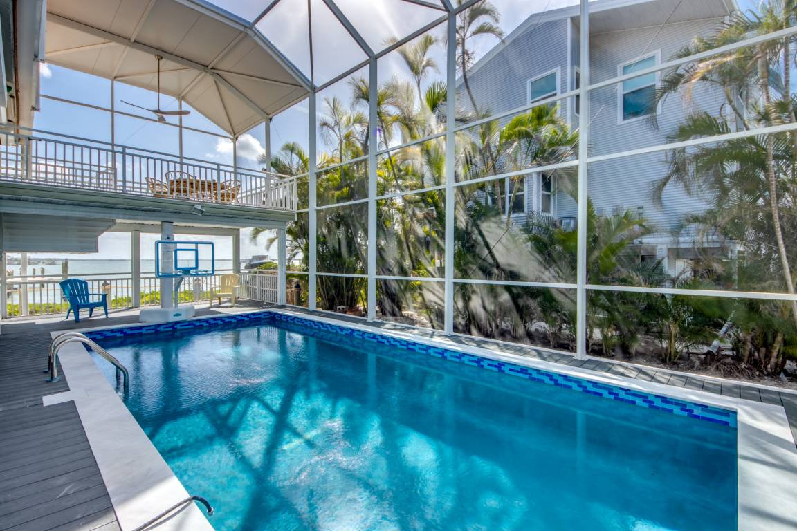 279 M² House ∙ 4 Bedrooms ∙ 8 Guests - Fort Myers Beach, FL