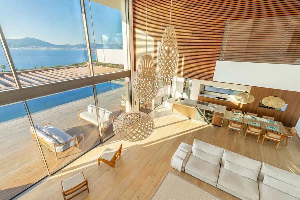 300 M² Maison De Vacances ∙ 4 Chambres ∙ 8 Personnes - Coti-Chiavari