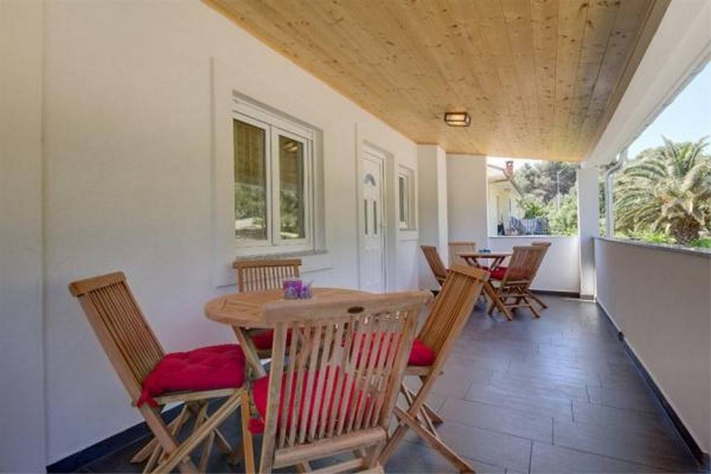 42 M² Huoneisto ∙ 2 Makuuhuonetta ∙ 5 Vierasta - Mali Lošinj