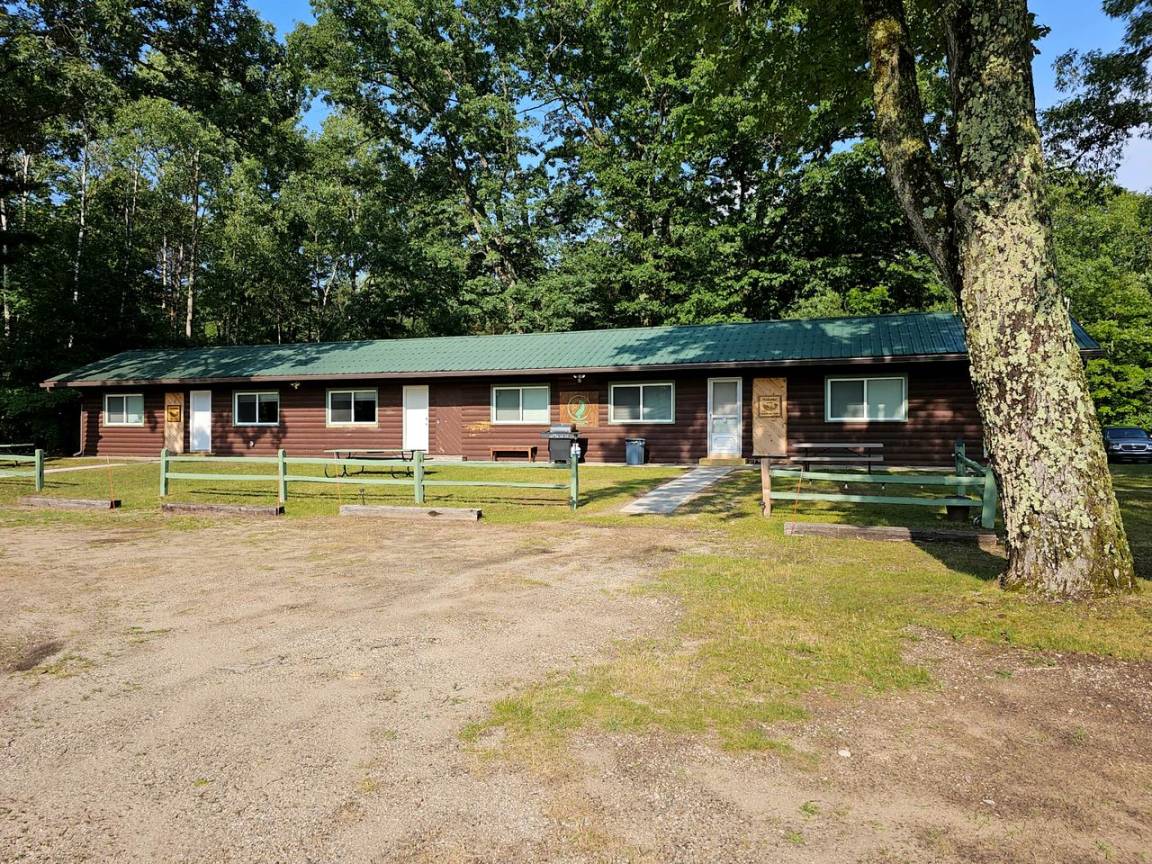 House ∙ 2 Bedrooms ∙ 8 Guests - Irons, MI