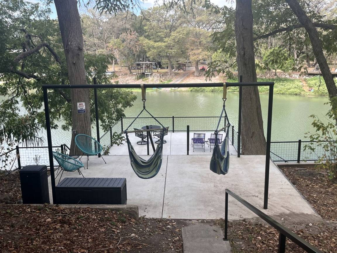 House ∙ 2 Bedrooms ∙ 5 Guests - Seguin