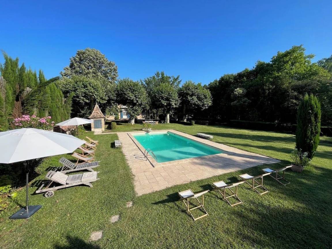 480 M² House ∙ 5 Bedrooms ∙ 12 Guests - Caussade