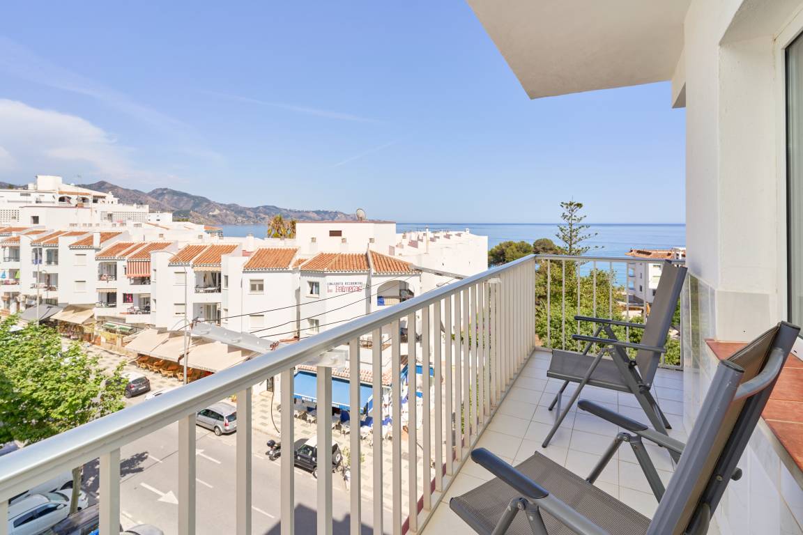63 M² Apartamento ∙ 3 Habitaciones ∙ 5 Huéspedes - Nerja