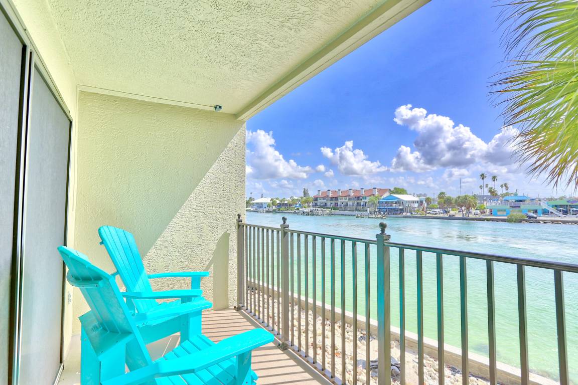 102 M² Condo ∙ 2 Bedrooms ∙ 6 Guests - Treasure Island, FL