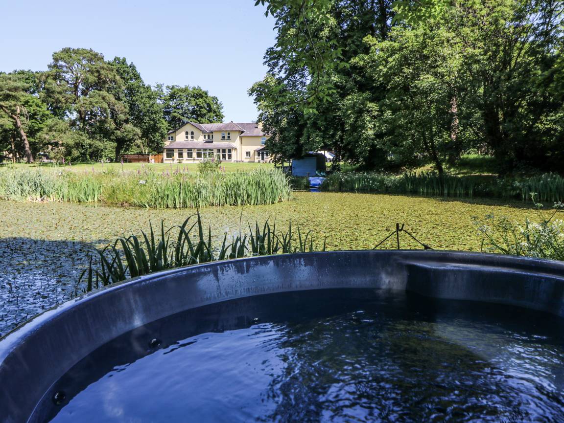 Cottage ∙ 6 Bedrooms ∙ 15 Guests - Wales