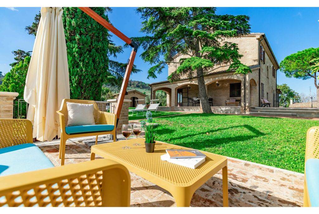 400 M² Casa ∙ 4 Habitaciones ∙ 10 Huéspedes - Pésaro
