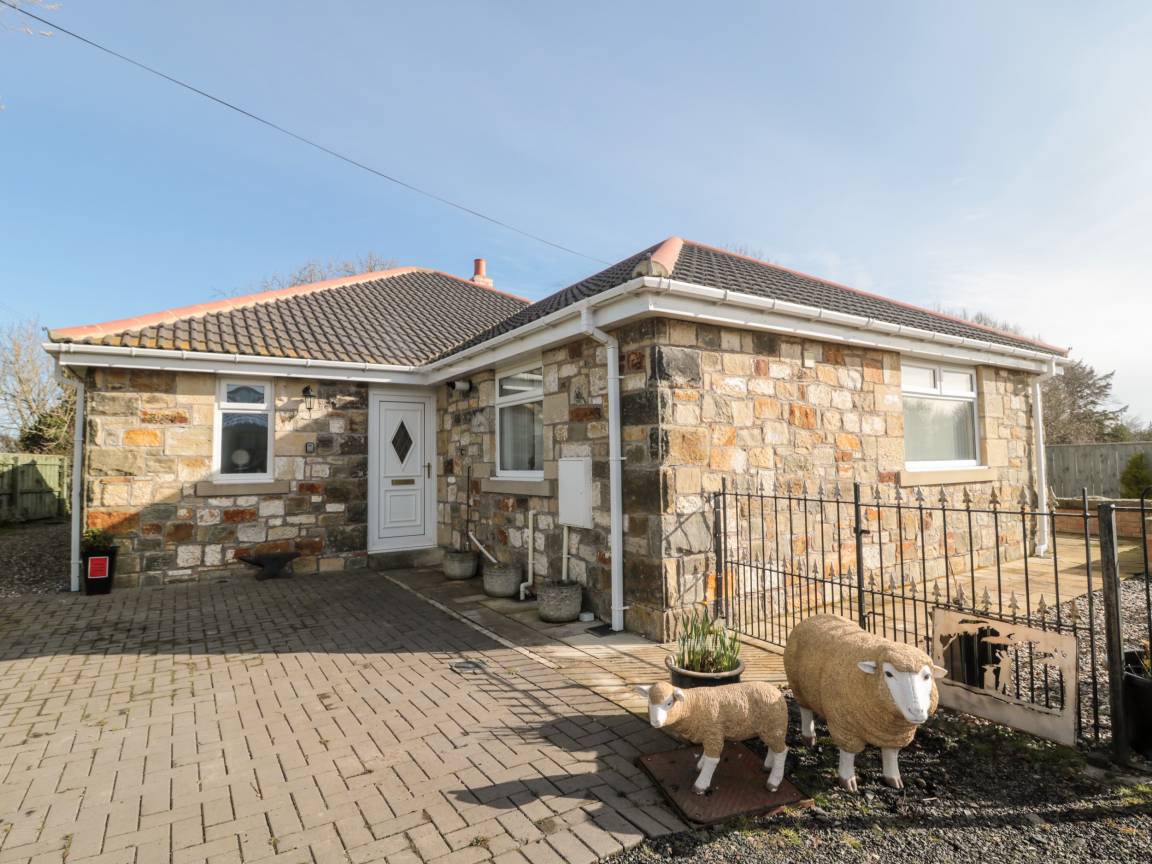Cottage ∙ 3 Bedrooms ∙ 6 Guests - Alnmouth