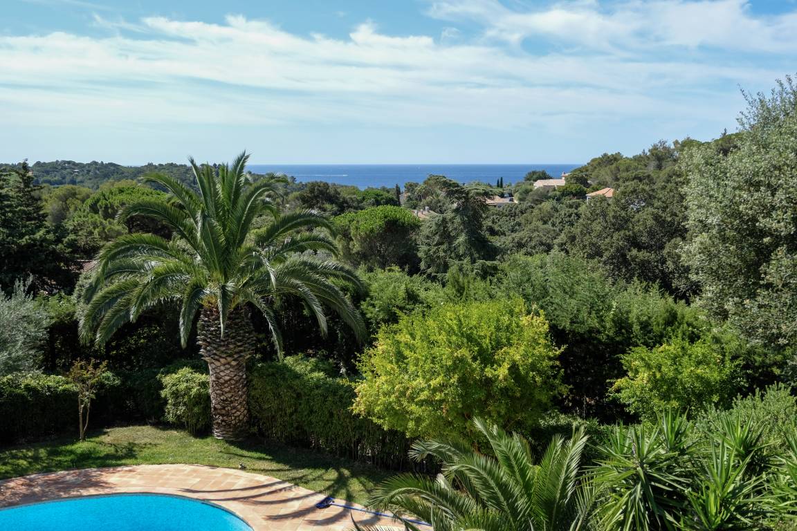 330 M² Villa ∙ 6 Bedrooms ∙ 15 Guests - Cavalaire-sur-Mer