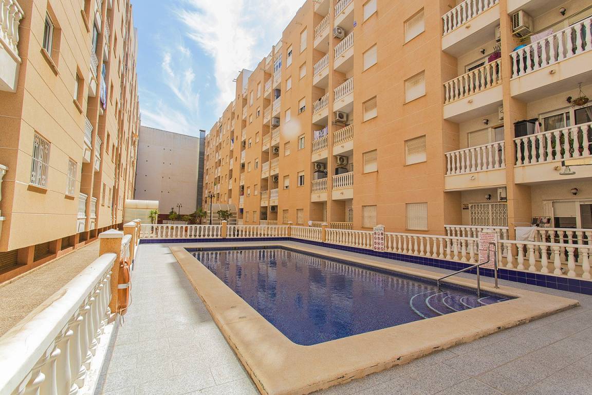 70 M² Appartement ∙ 2 Slaapkamers ∙ 4 Gasten - Torrevieja