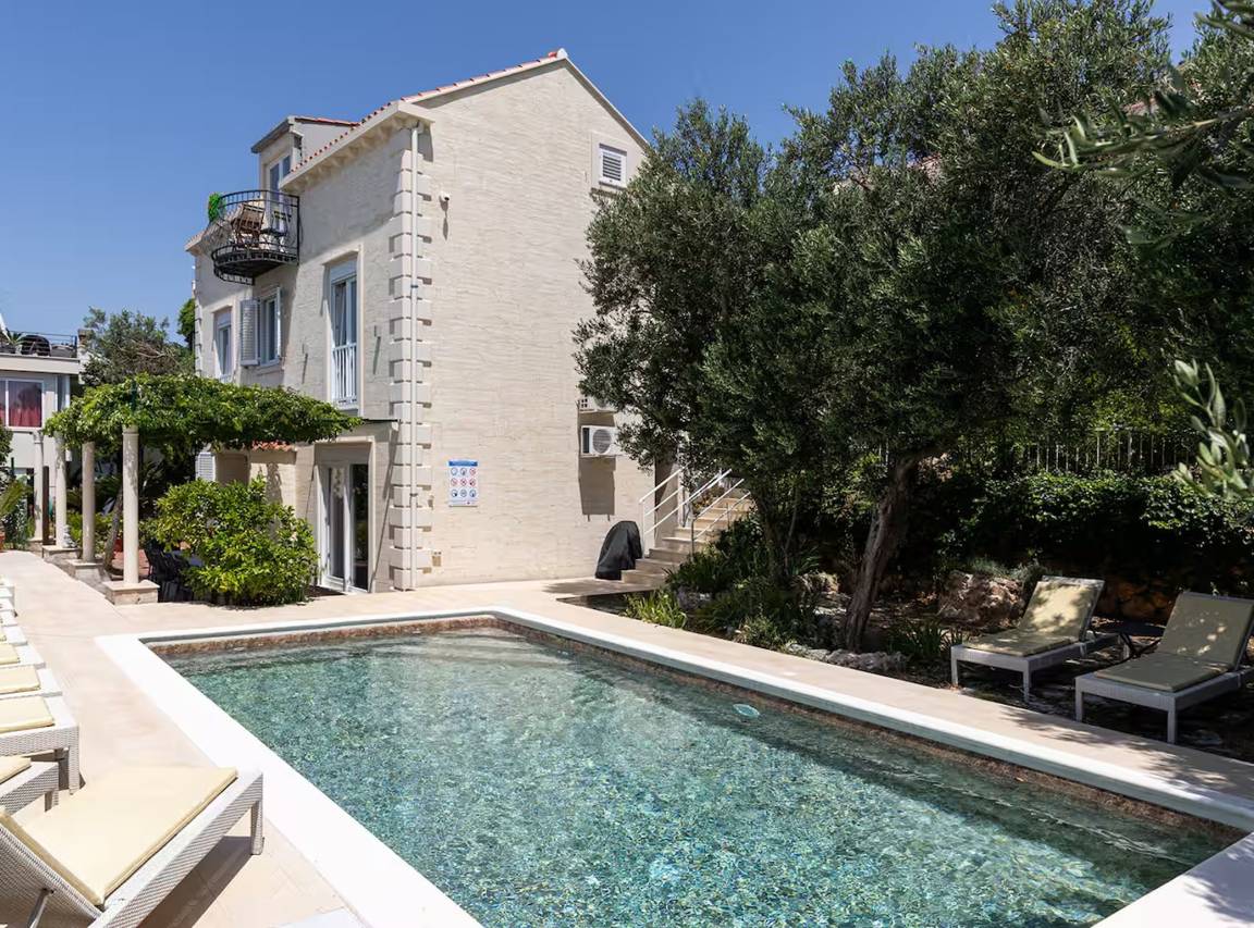 115 M² Apartment ∙ 3 Bedrooms ∙ 8 Guests - Dubrovnik