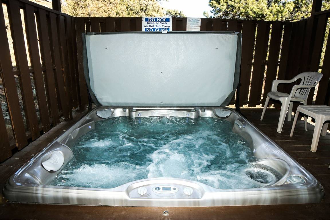 Cabin ∙ 2 Bedrooms ∙ 7 Guests - Bear Lake