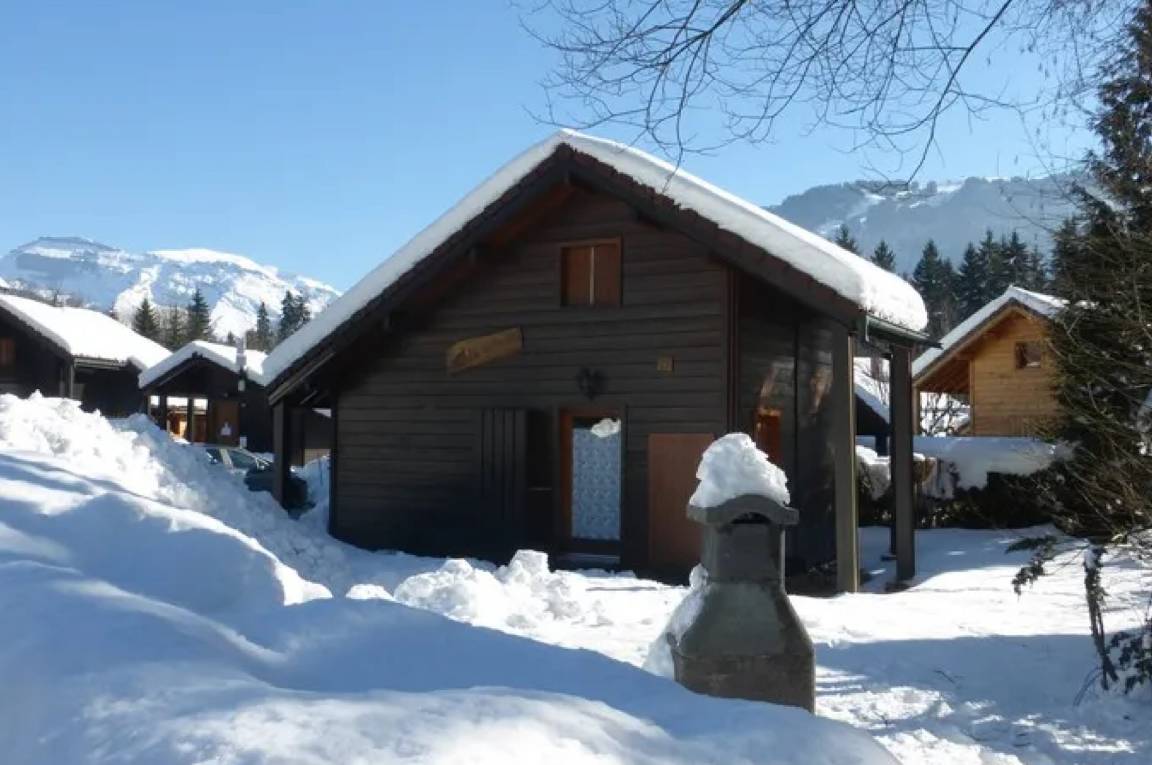 40 M² Chalet ∙ 2 Bedrooms ∙ 4 Guests - Verchaix
