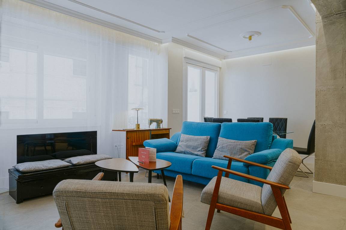 81 M² Apartamento ∙ 2 Habitaciones ∙ 6 Huéspedes - Alcazaba de Málaga