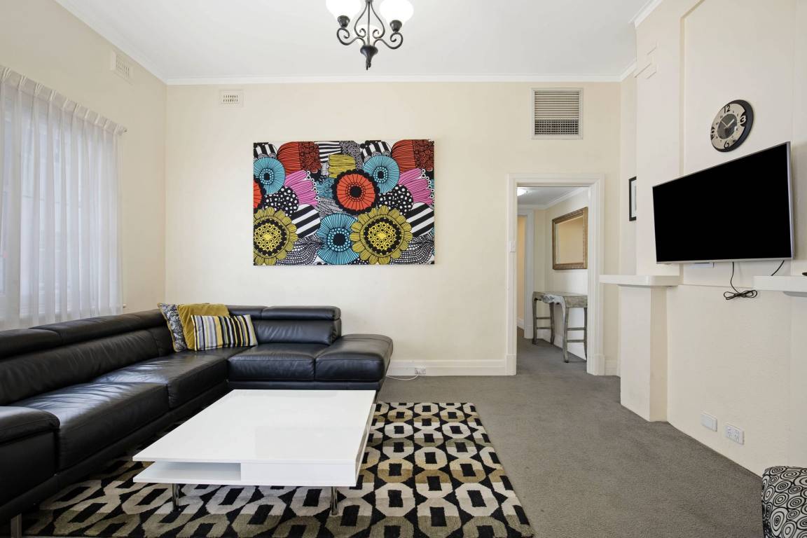 Apartment ∙ 2 Bedrooms ∙ 4 Guests - Glenelg