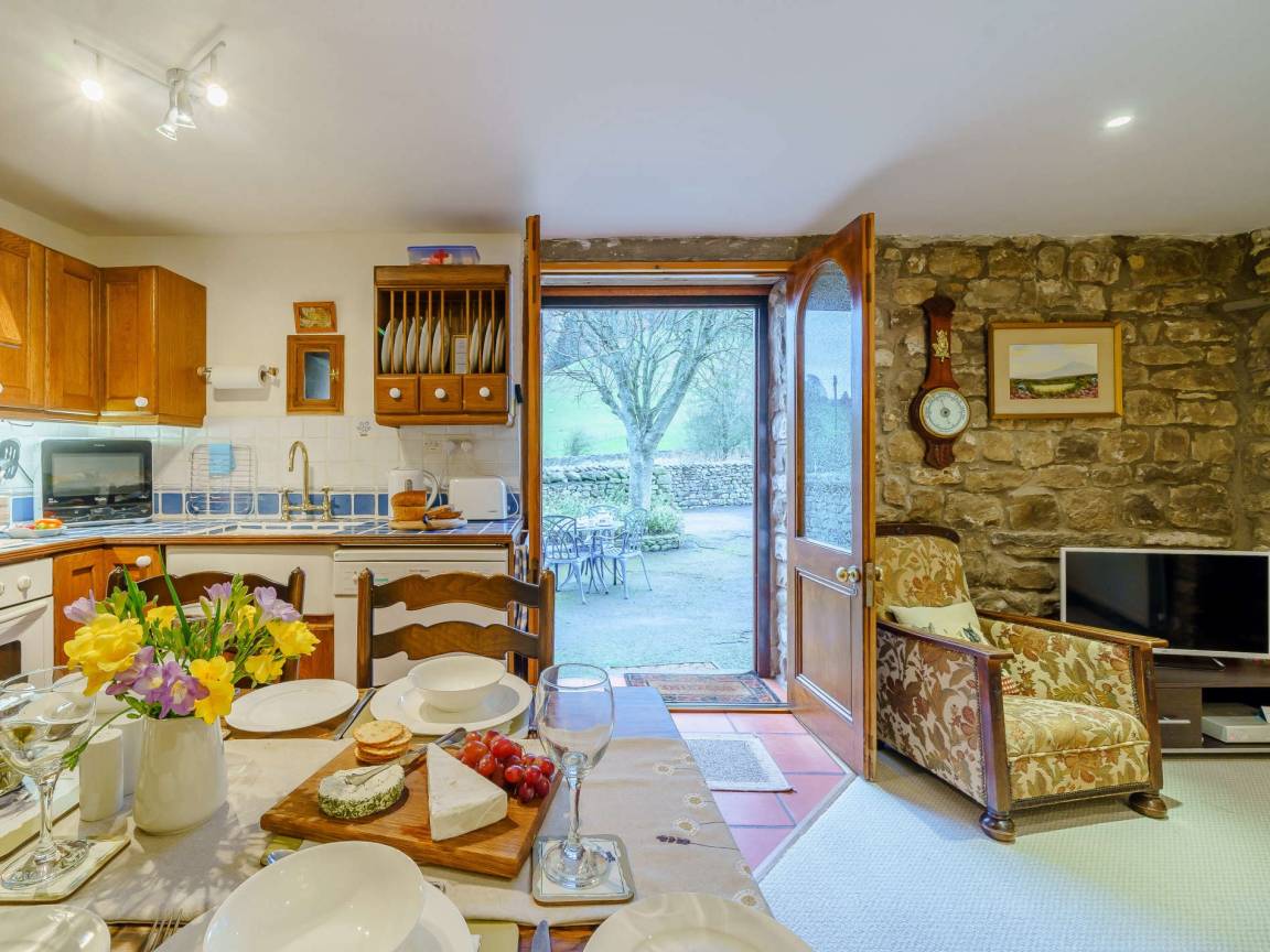 Cottage ∙ 2 Bedrooms ∙ 4 Guests - Kirkby Lonsdale