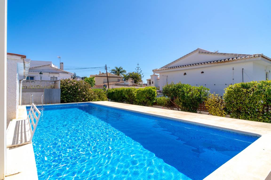 100 M² Villa ∙ 2 Bedrooms ∙ 5 Guests - Frigiliana