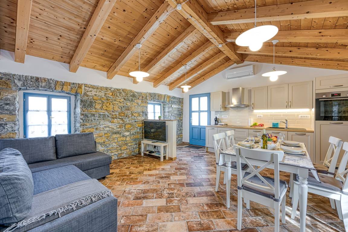 40 M² Appartamento ∙ 1 Camera Da Letto ∙ 5 Ospiti - Trieste