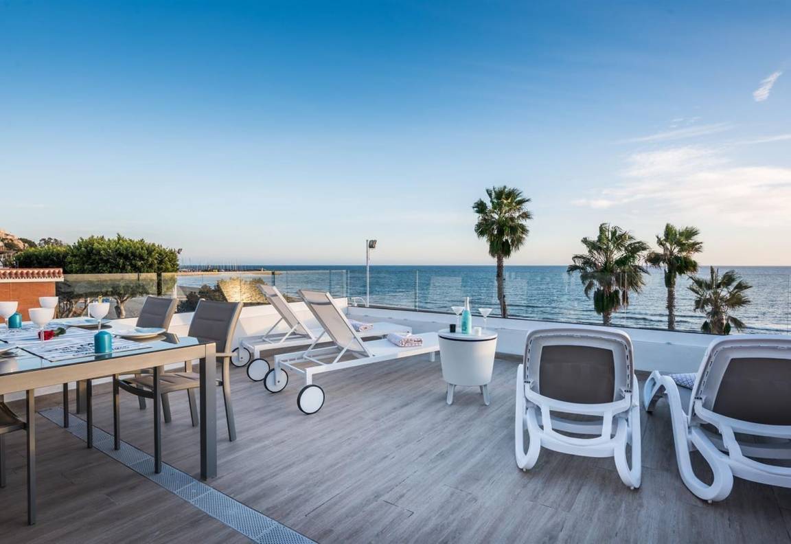 120 M² Villa ∙ 3 Bedrooms ∙ 7 Guests - Málaga