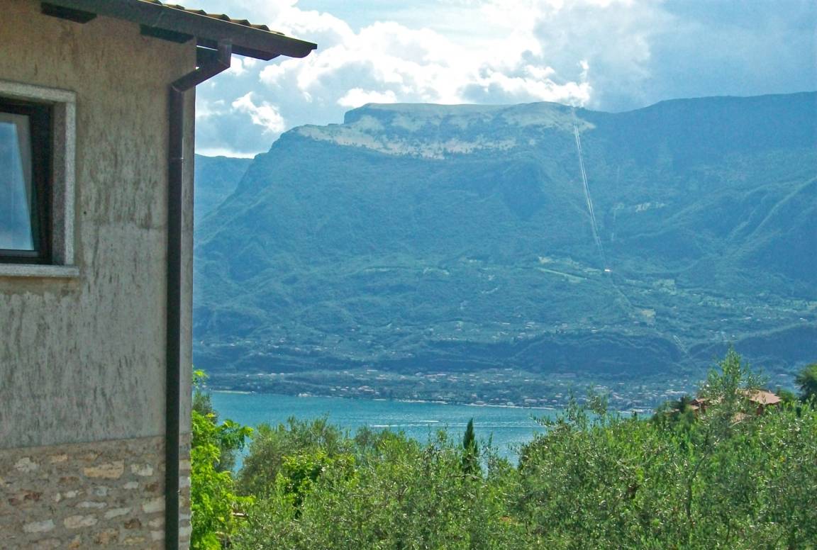 100 M² House ∙ 2 Bedrooms ∙ 5 Guests - Limone Sul Garda