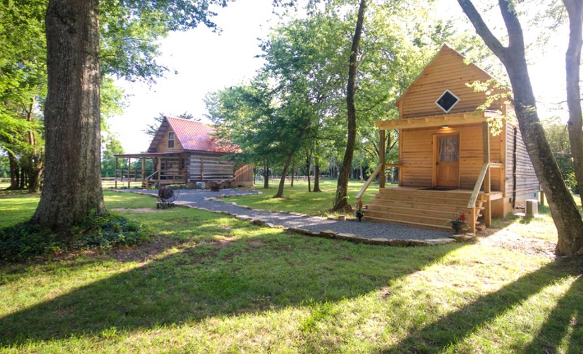 House ∙ 1 Bedroom ∙ 2 Guests - South Boston, VA