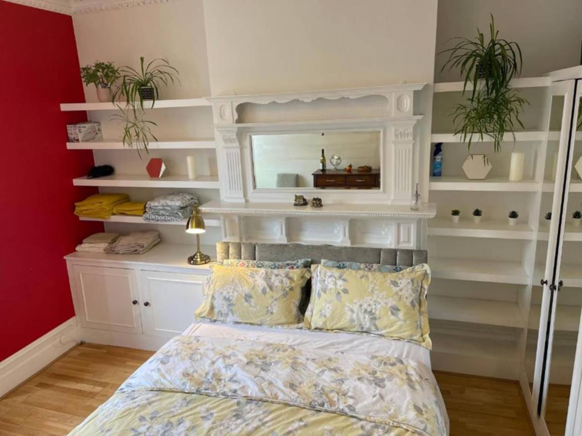 70 M² Apartment ∙ 3 Bedrooms ∙ 16 Guests - Harrow