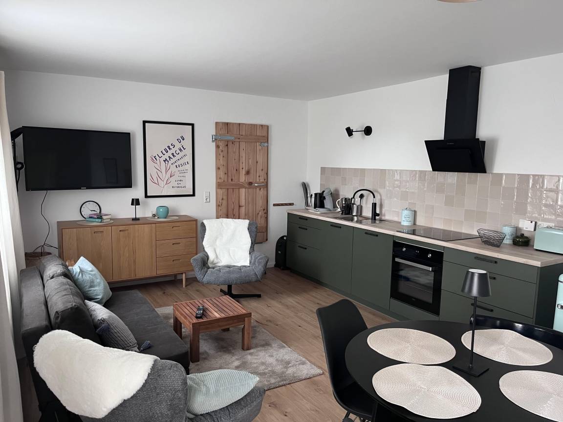56 M² Ferienwohnung ∙ 1 Schlafzimmer ∙ 4 Gäste - Bad Marienberg (Westerwald)