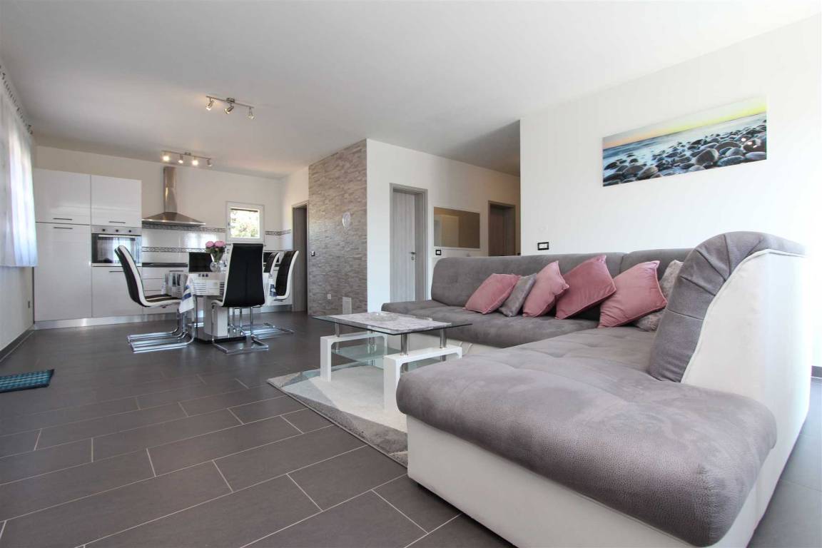 80 M² Apartment ∙ 3 Bedrooms ∙ 6 Guests - Rovinj