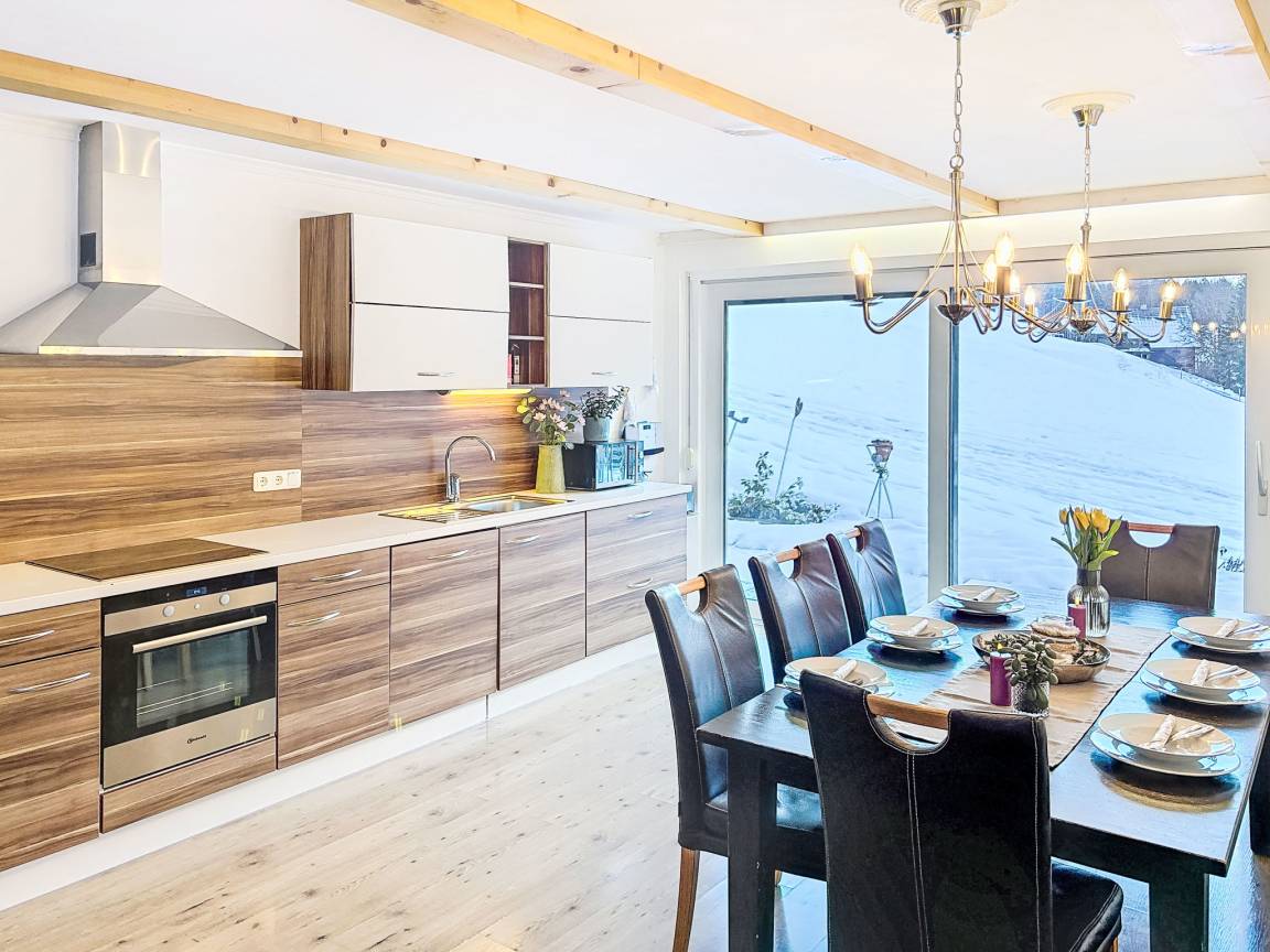 100 M² Ferienhaus ∙ 4 Schlafzimmer ∙ 10 Gäste - Dalaas