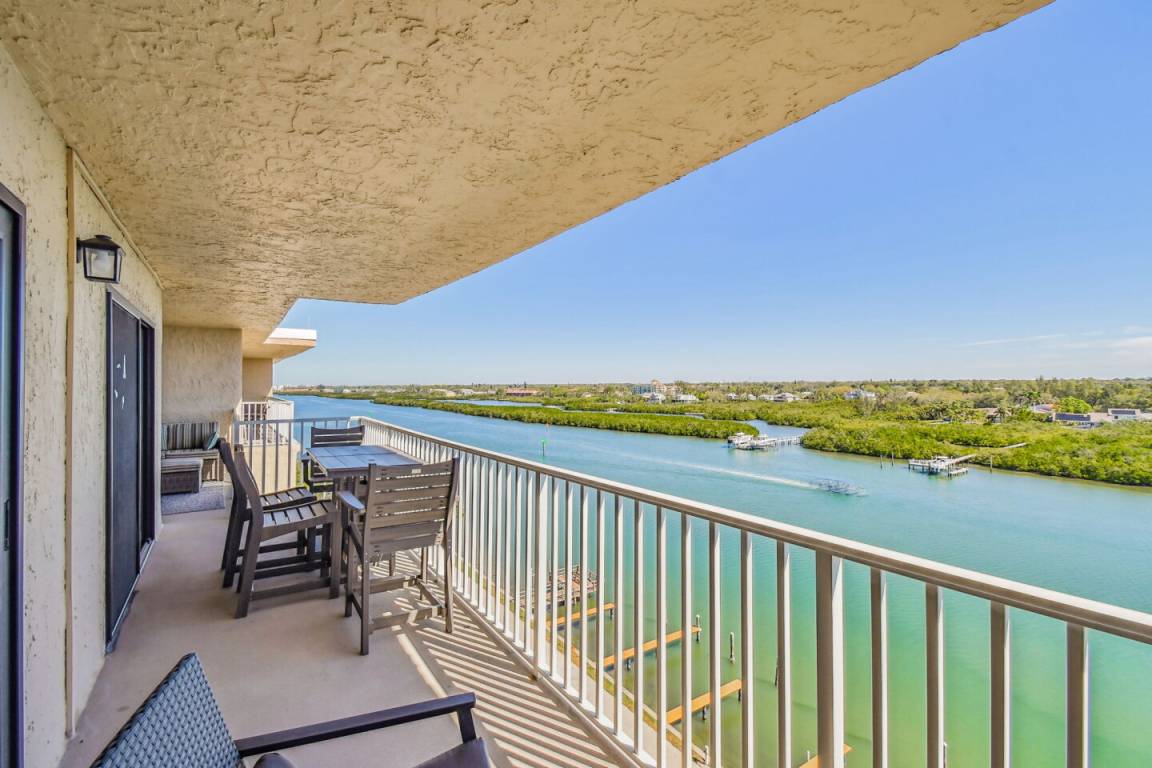 Condo ∙ 2 Bedrooms ∙ 6 Guests - Indian Shores, FL