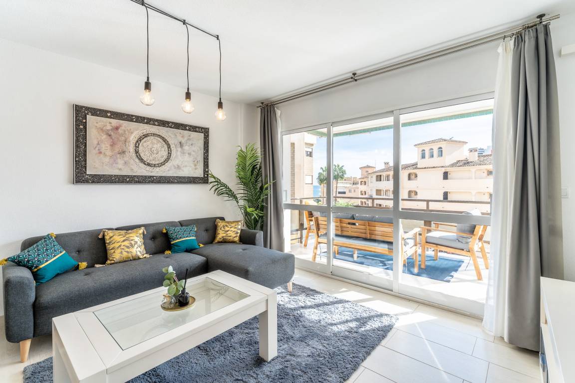 80 M² Apartment ∙ 2 Bedrooms ∙ 4 Guests - Benalmádena
