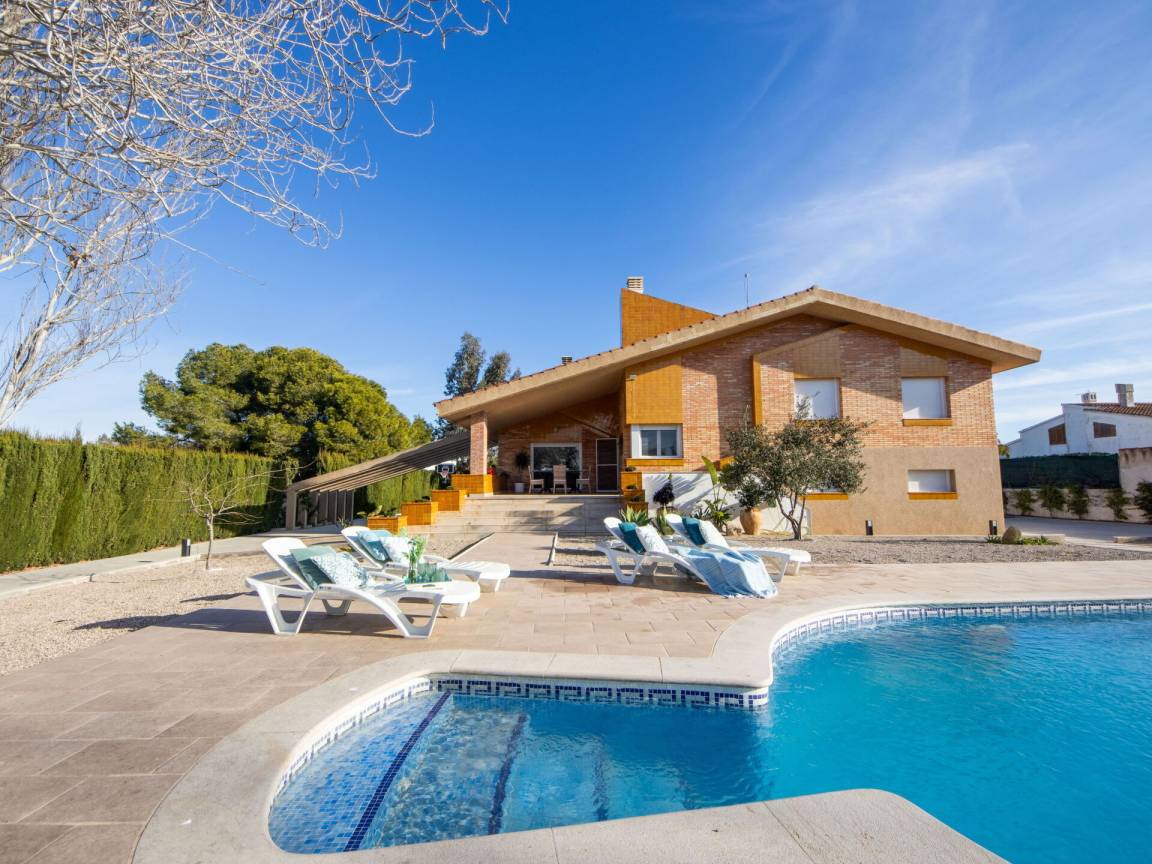 260 M² Villa ∙ 5 Schlafzimmer ∙ 10 Gäste - Riumar