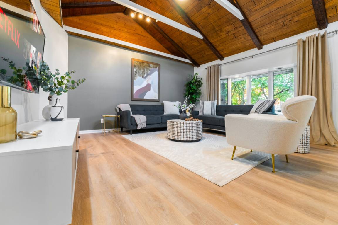 139 M² House ∙ 3 Bedrooms ∙ 6 Guests - Elmhurst, IL