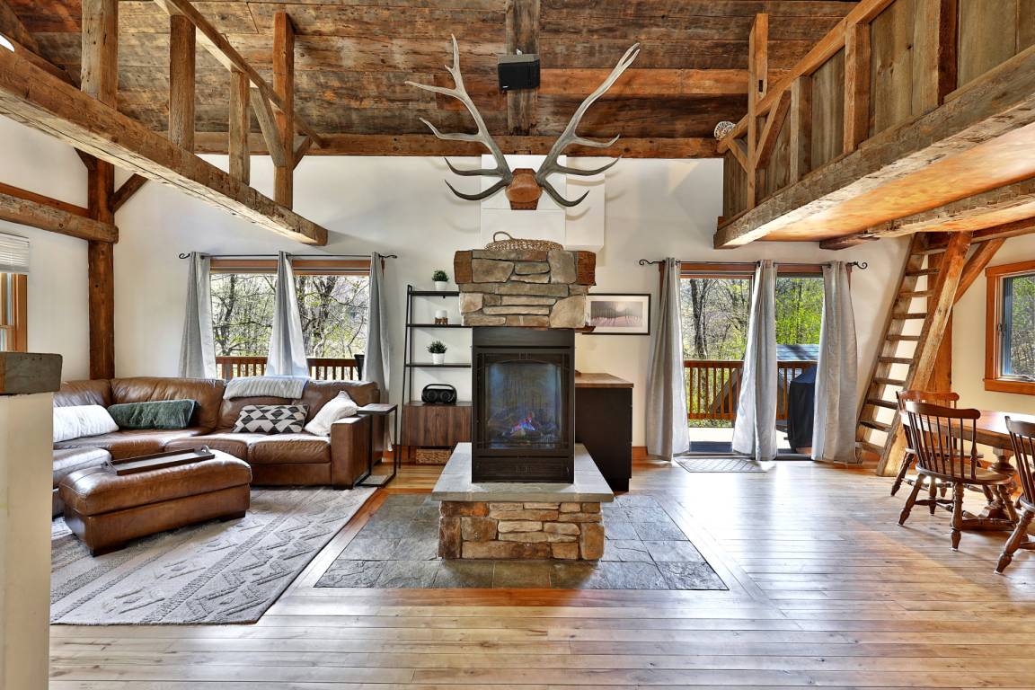 Cabin ∙ 2 Bedrooms ∙ 6 Guests - Killington, VT