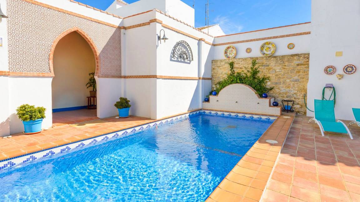 300 M² House ∙ 6 Bedrooms ∙ 12 Guests - Antequera