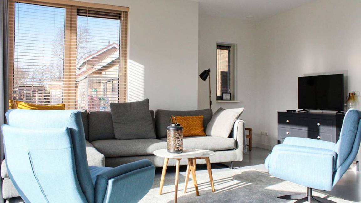 195 M² Ferienhaus ∙ 5 Schlafzimmer ∙ 9 Gäste - Lemmer