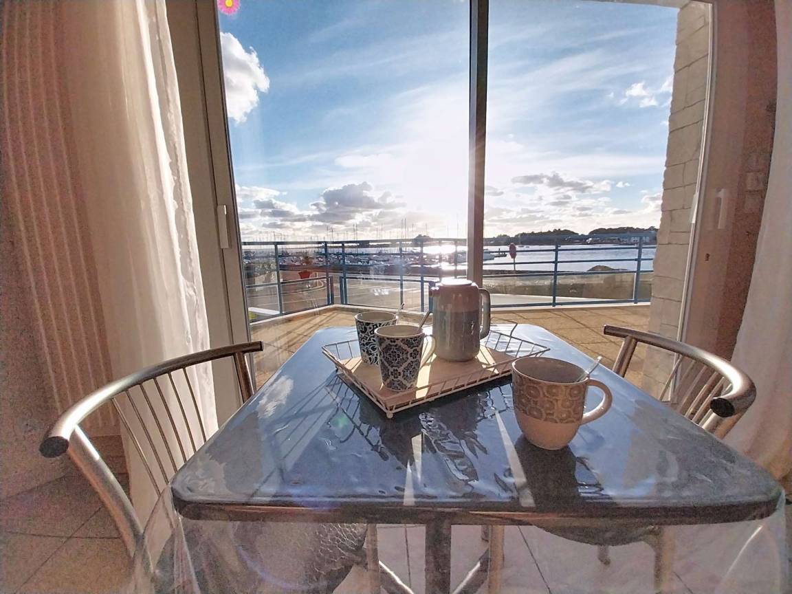 104 M² Appartement ∙ 2 Chambres ∙ 5 Personnes - Étel