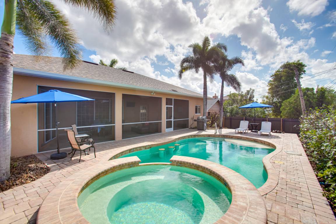 177 M² House ∙ 3 Bedrooms ∙ 6 Guests - Cape Coral, FL