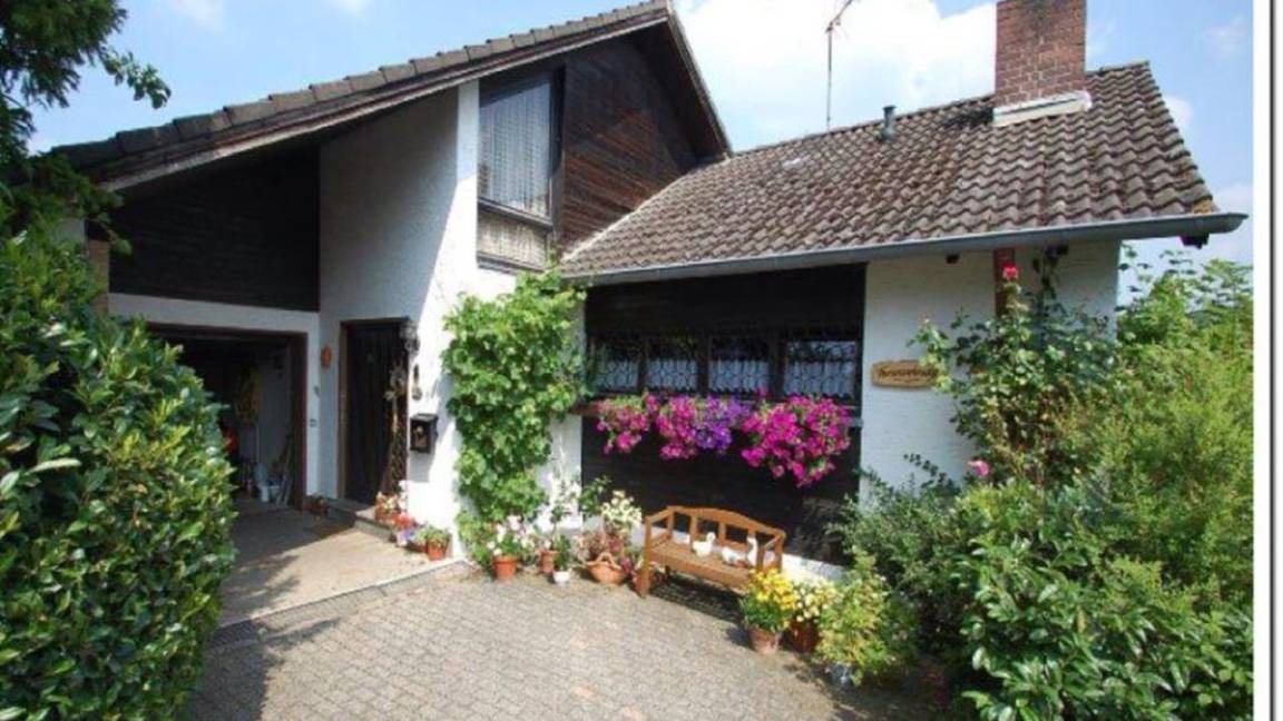 80 M² Apartment ∙ 1 Bedroom ∙ 4 Guests - Andernach